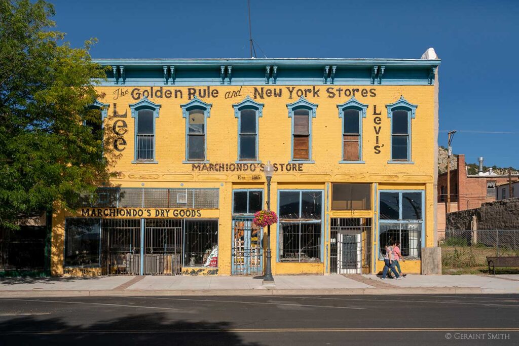 Raton, New Mexico. Around the Block. 08-31-22 | Geraint Smith Photography